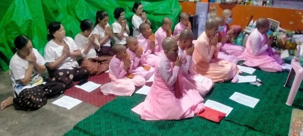 စစ်ကောင်စီက ဧရာဝတီတိုင်း ၂၆ မြို့နယ်မှာ အောင်ခြင်းရှစ်ပါးနှင့် ဓဇဂ္ဂသုတ