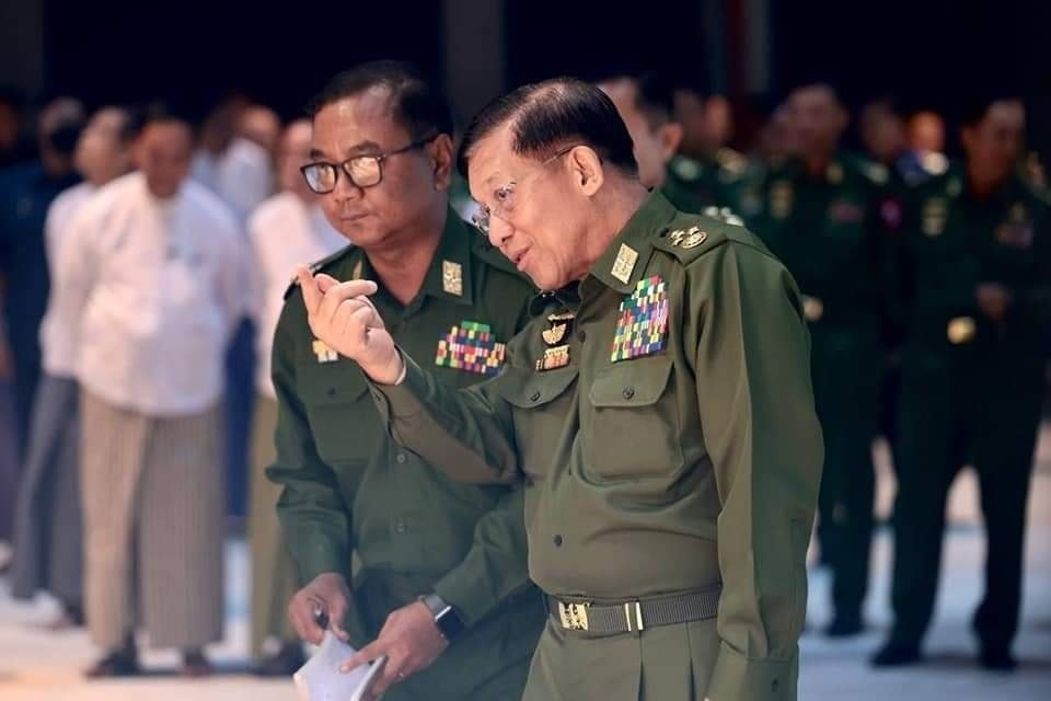 မြန်မာစစ်တပ် ပြိုလဲနေပြီ ဘာသာပြန်ဆောင်းပါး Ayeyarwaddy Times